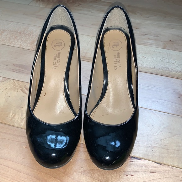 Mootsies Tootsies | Shoes | Black Patent Rounded Toe Pumps | Poshmark